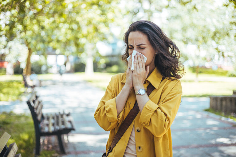 Allergia stagionale: sintomi, cause, rimedi | Pesoforma